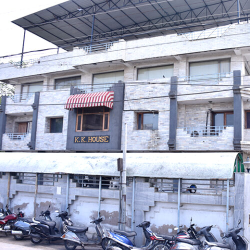 Largest garment manufacturer for Japanese & domestic market. - KK Group